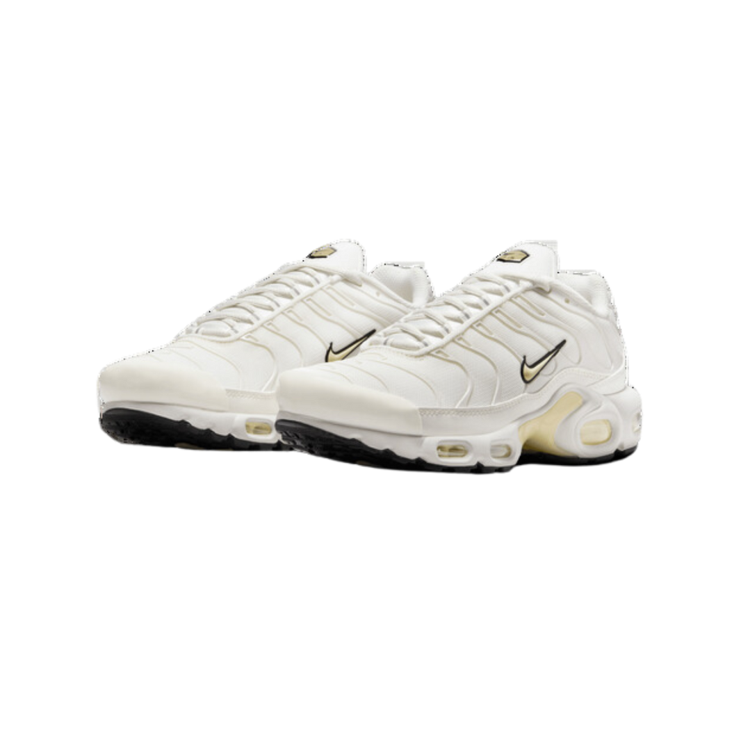 White Nike TN's – Sleektrainers