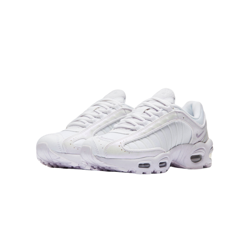 White Nike Tn's – Sleektrainers